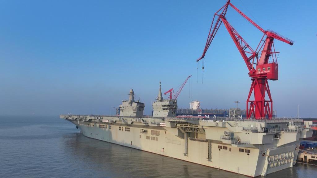 Chinese PLA Navy's first Type 076 amphibious assault ship "Sichuan ...