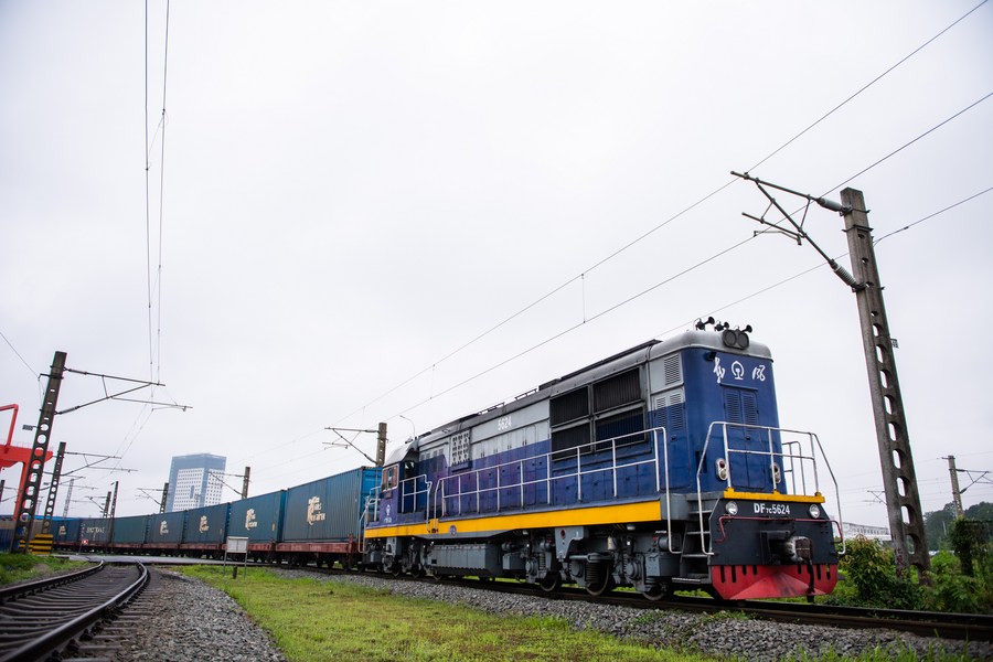 China-Europe freight-train service records over 40,000 trips_英语频道_央视网 ...