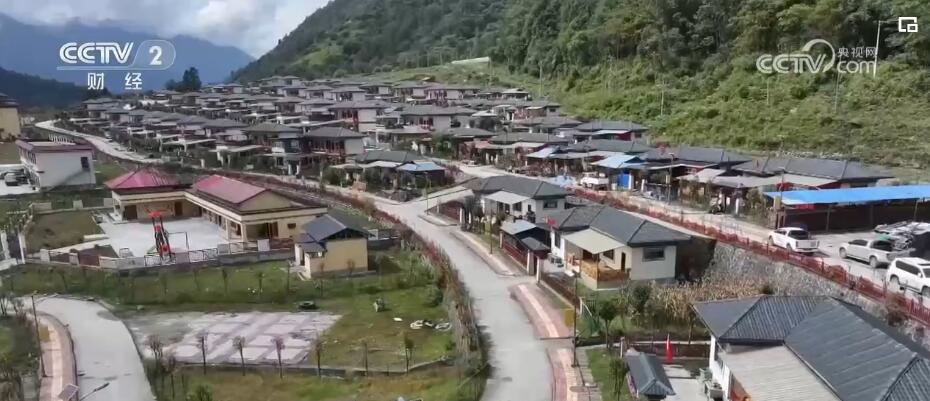 公路一通天地宽 一条路见证西藏墨脱的“焕新之旅”_新闻频道_央视网(cctv.com)