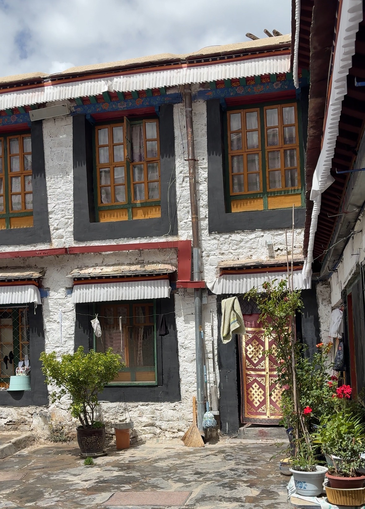 Glorious 60 Years • Our Homeland | Qusu Courtyard: Living in unity and ...