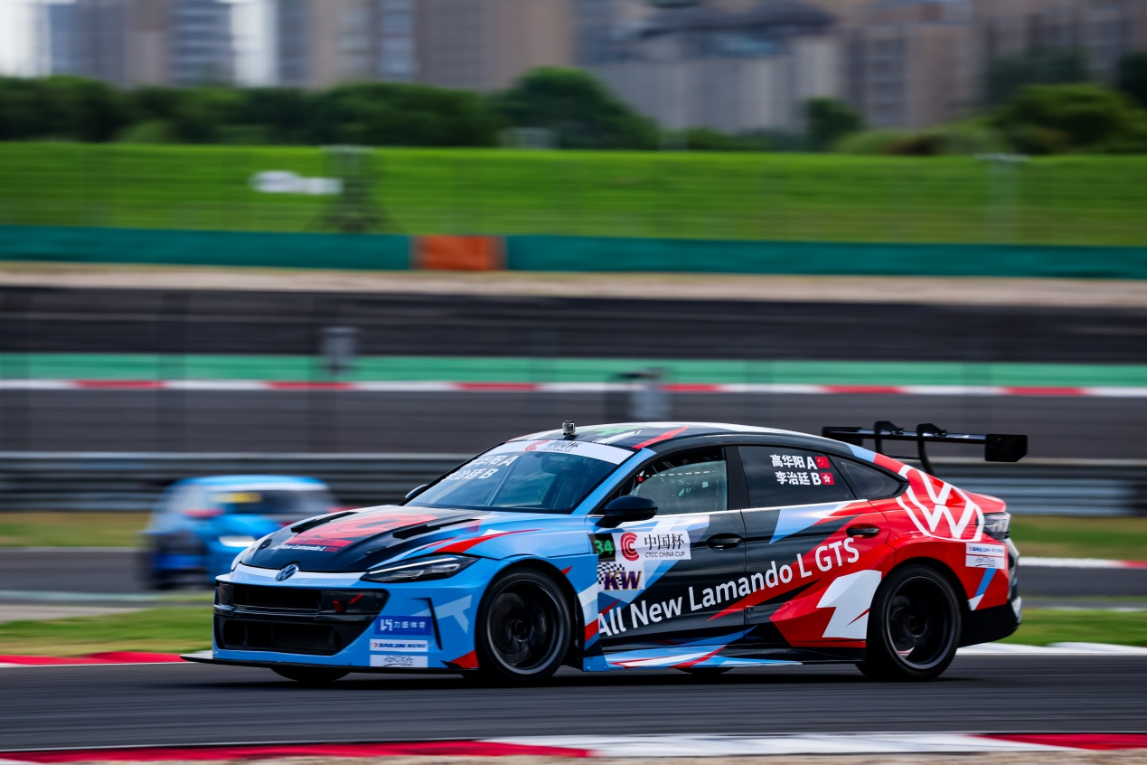 全新凌渡L GTS赛车夺得CTCC上海嘉定站首轮冠军